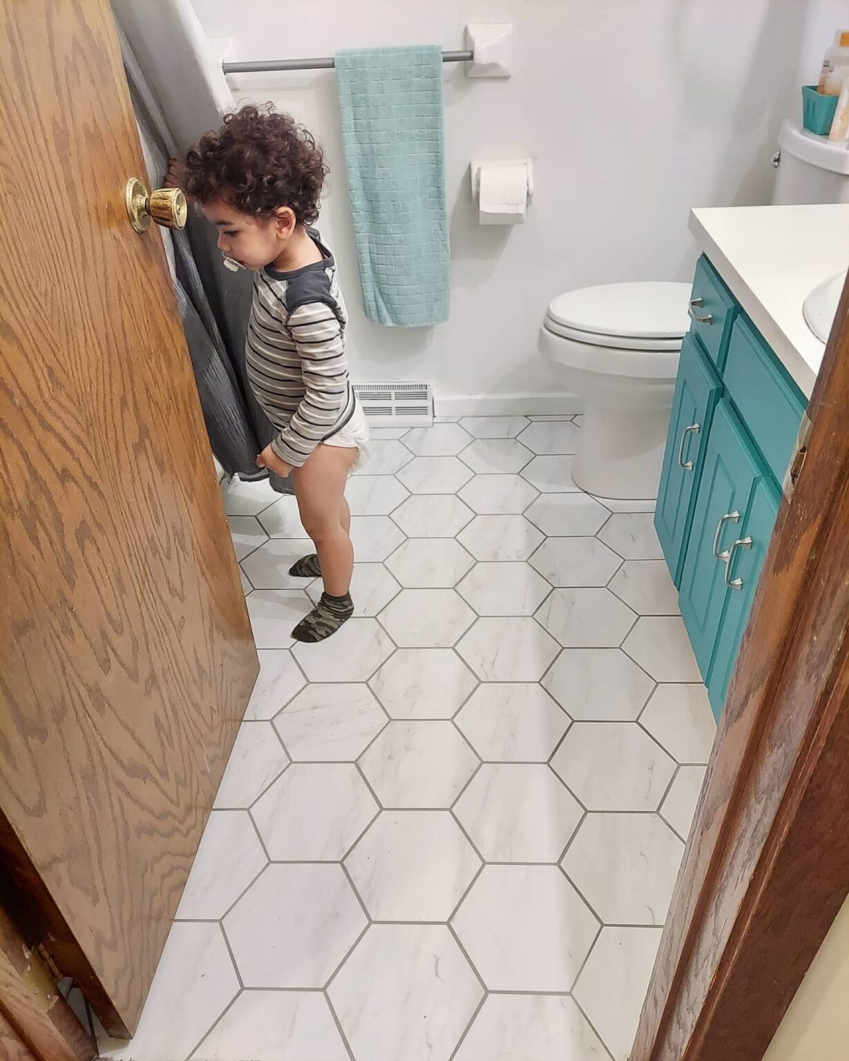 27 Bathroom Flooring Ideas – The DIY Desire